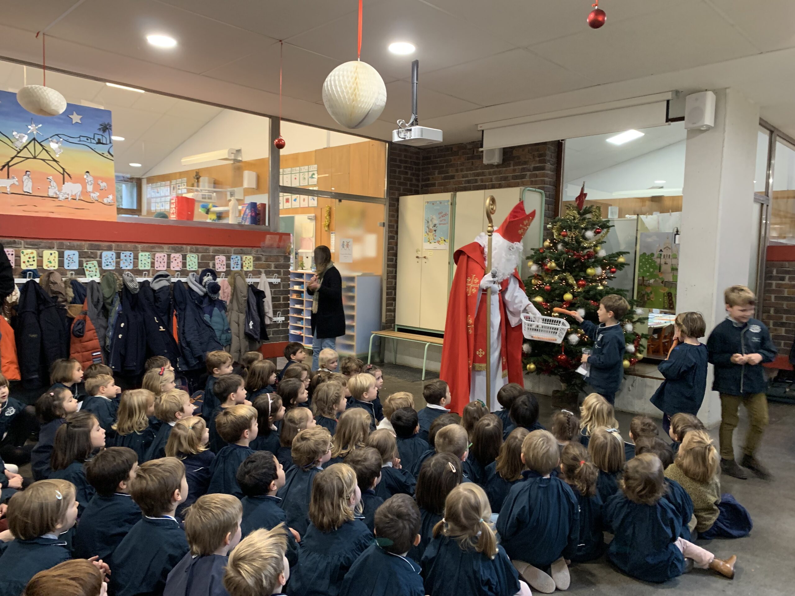 Saint Nicolas à l'école primaire - Collège Stanislas Paris